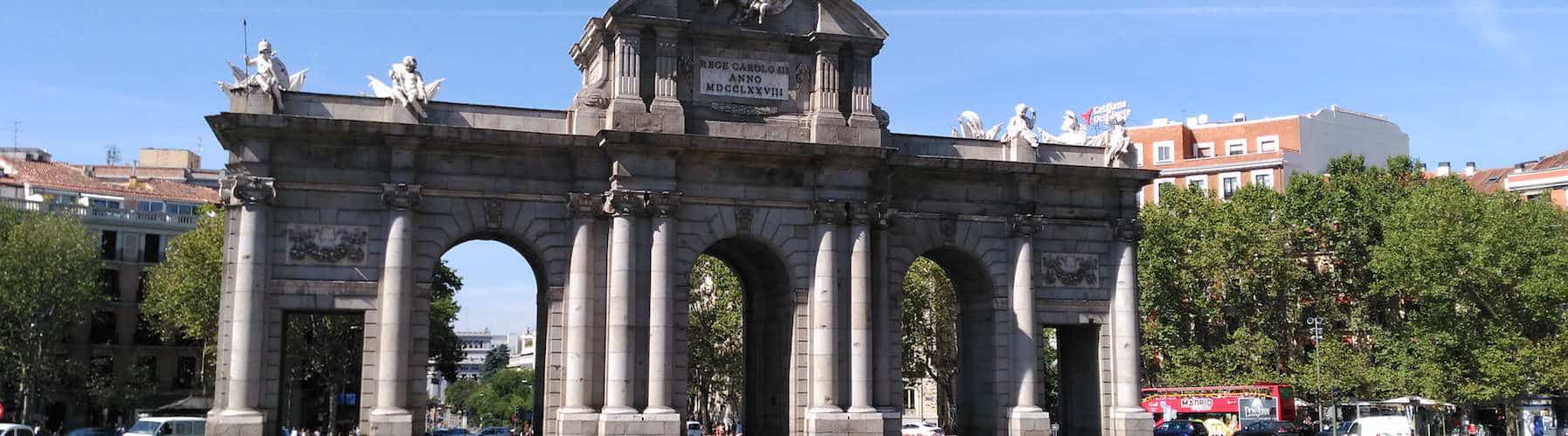 Las mejores excursiones para conocer la Puerta de Alcalá en 2025